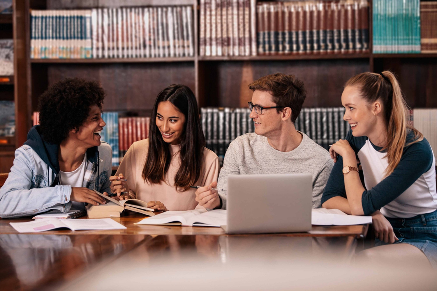 Grau en Estudis d'Anglès i Francès - UAB Barcelona